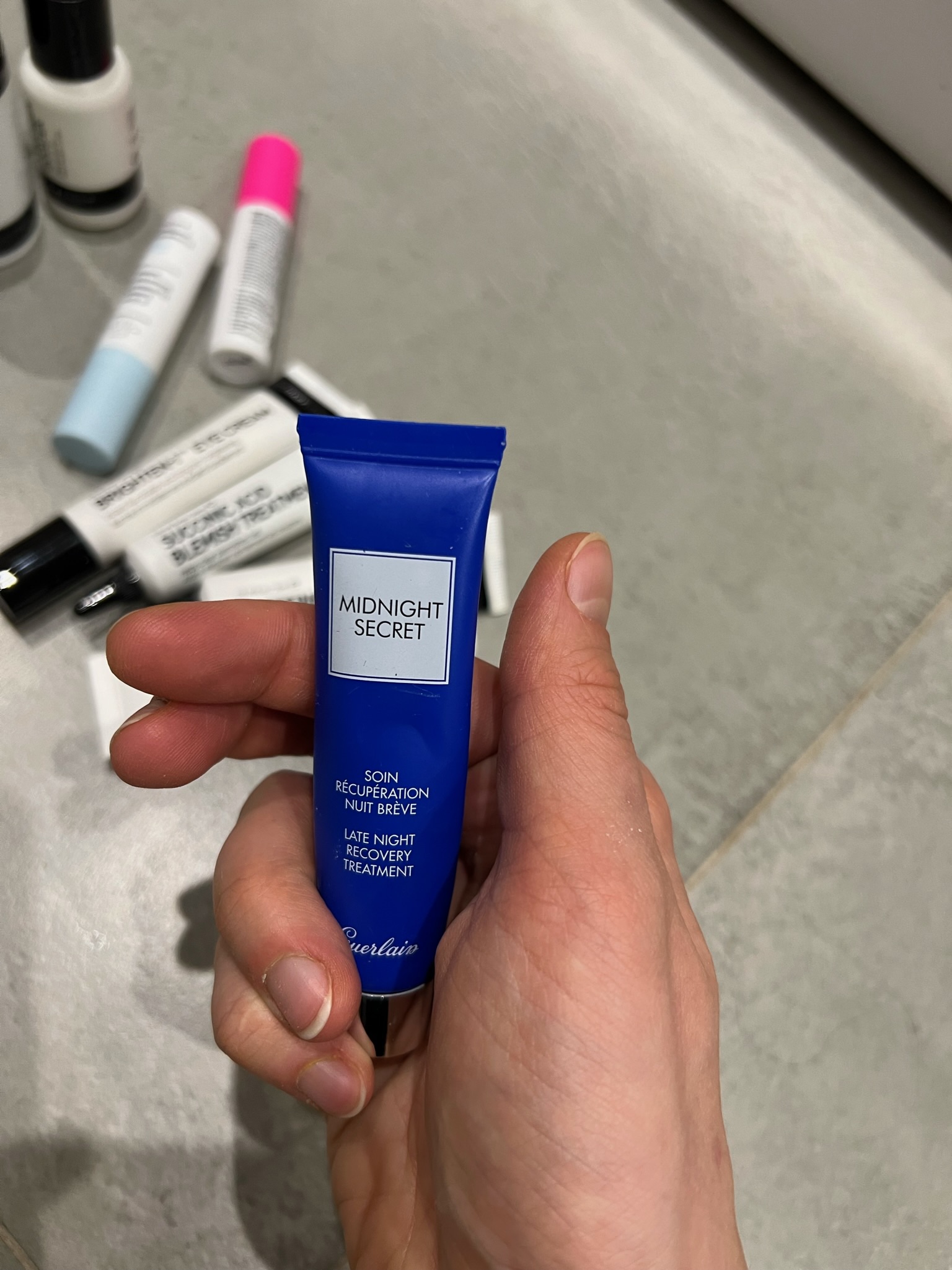 Review: Restore Your Skin Overnight with Guerlain Midnight Secret Late ...