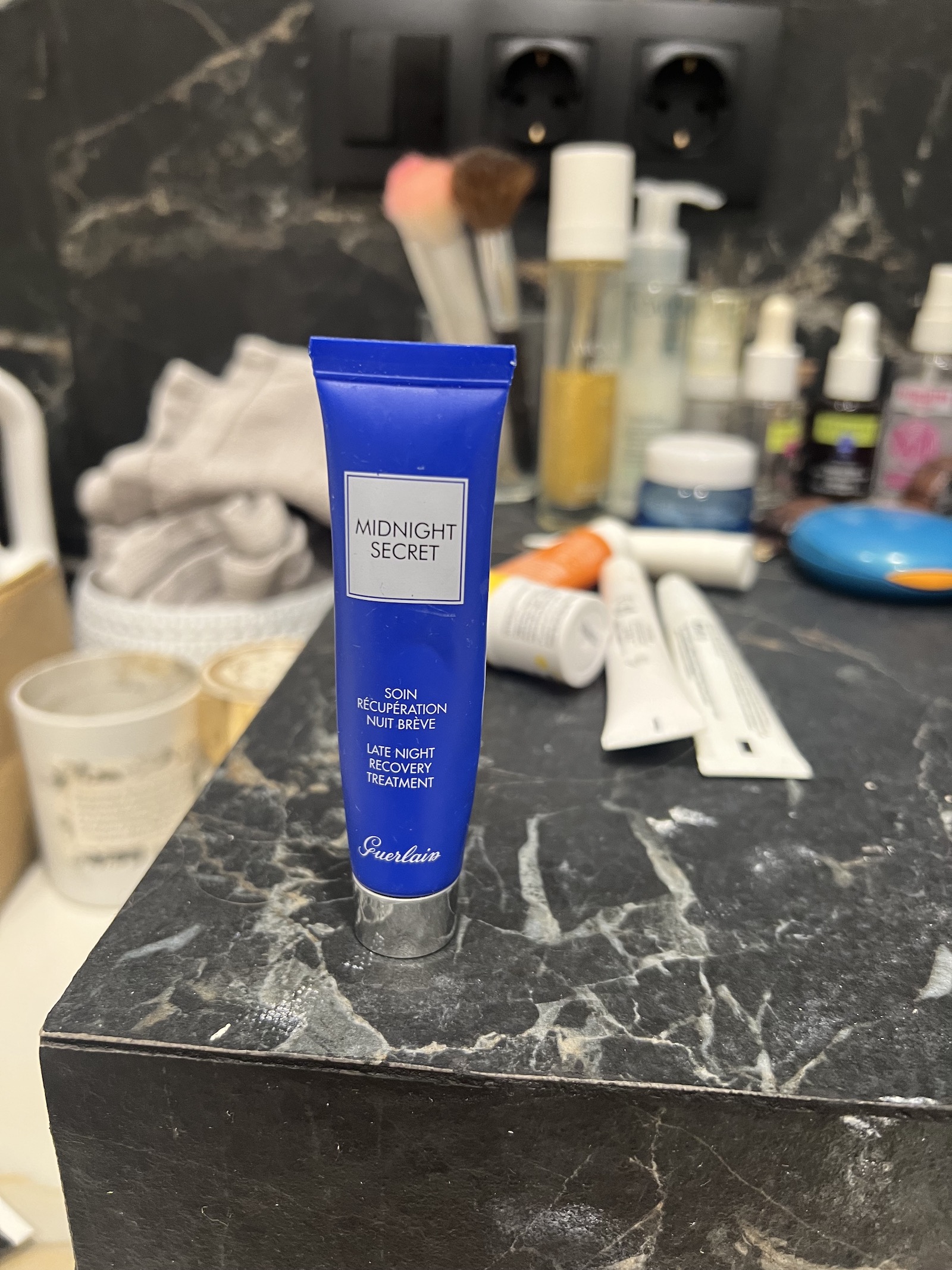 Review: Restore Your Skin Overnight with Guerlain Midnight Secret Late ...