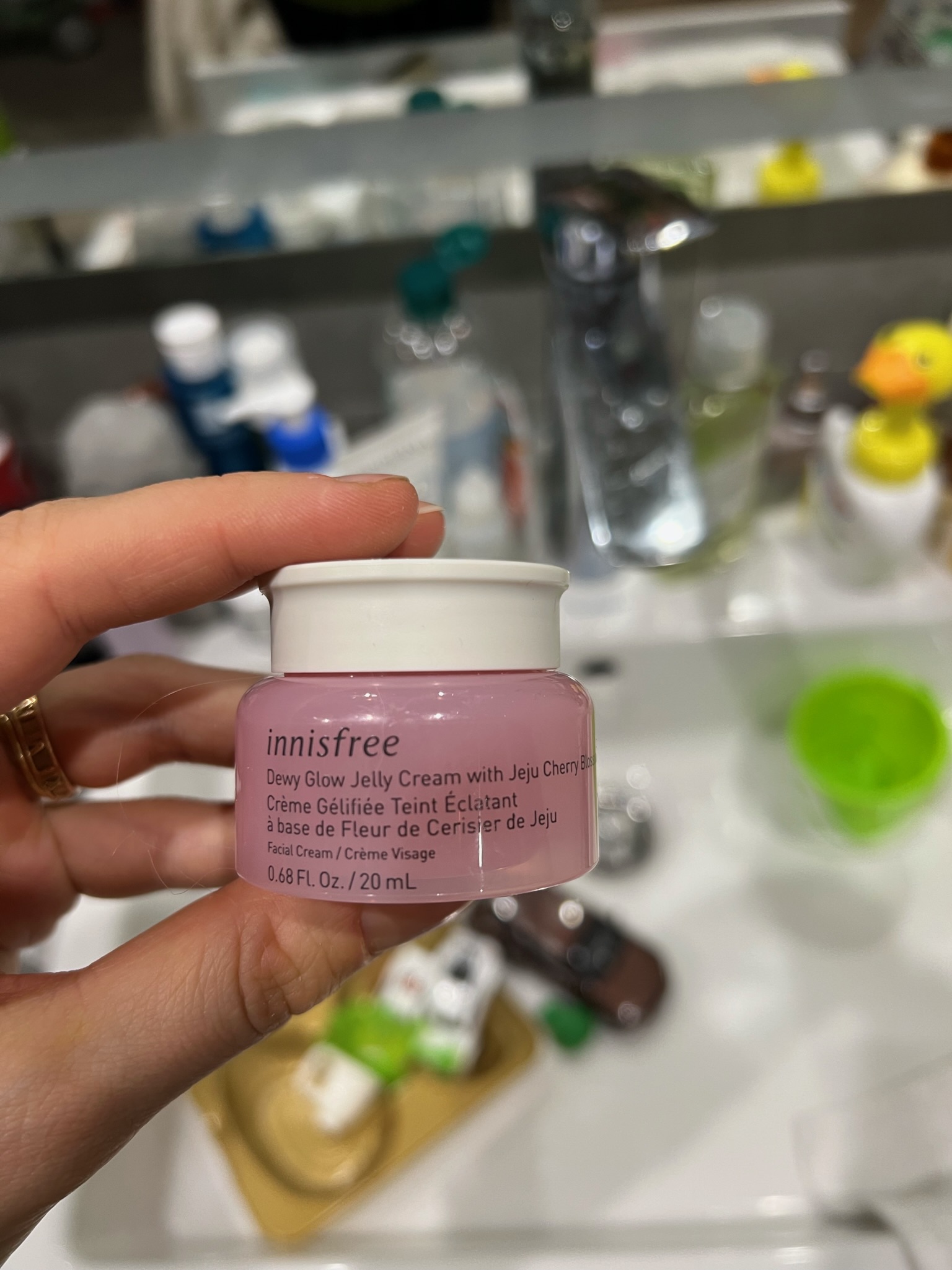 Review: Always in Love with Innisfree Cherry Blossom Glow Jelly Cream ...
